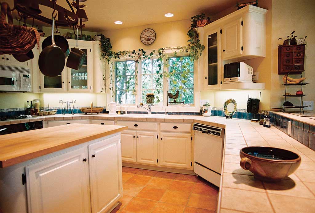 Applegate - Benchmark Builders